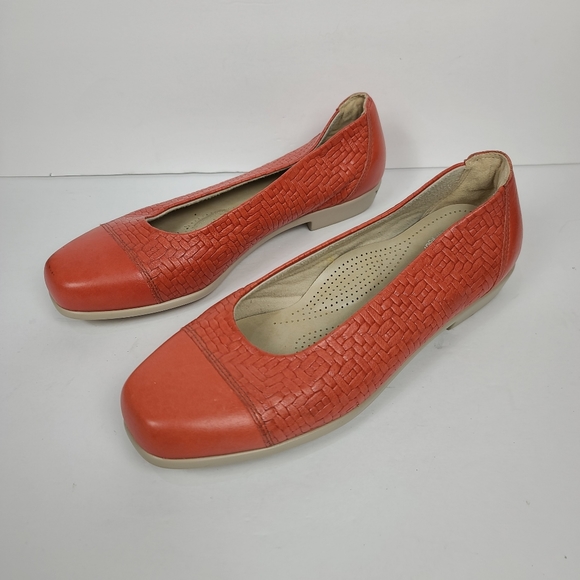 SAS | Shoes | Sas Maui Leathe Slip On Flats Melon Coral Basket Weave ...